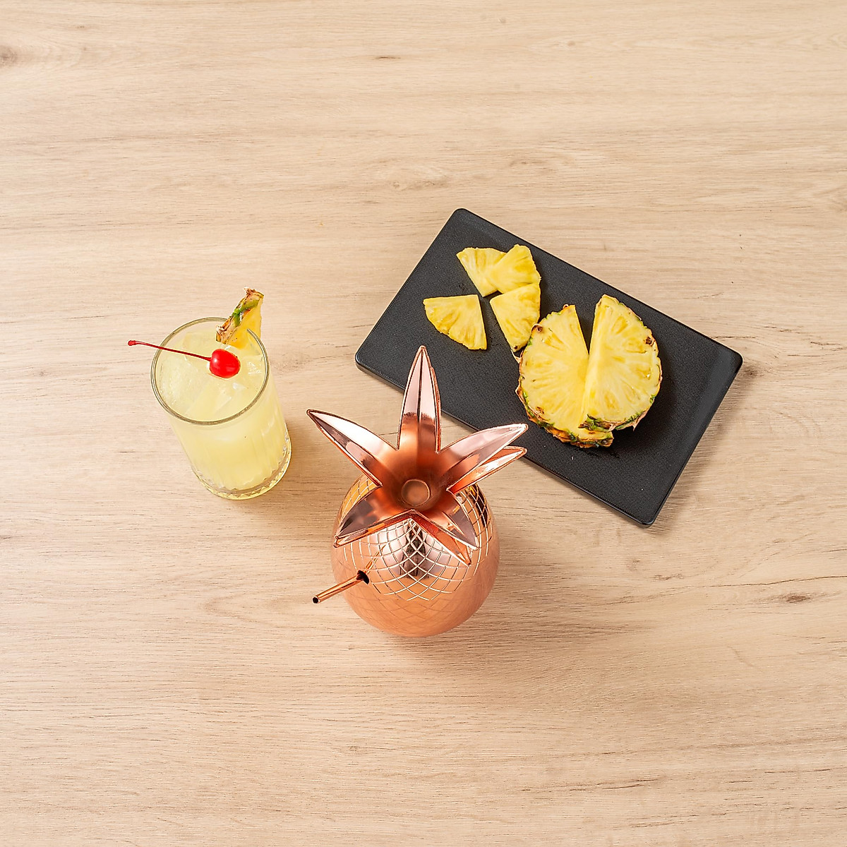 Restaurantware 24-OZ Pineapple Drink Tumbler: Perfect for Bars Restaurants and Catered Events - Copper Drink Cup with Silver Stainless Steel Interior Lining and Straw Slot - 1-CT