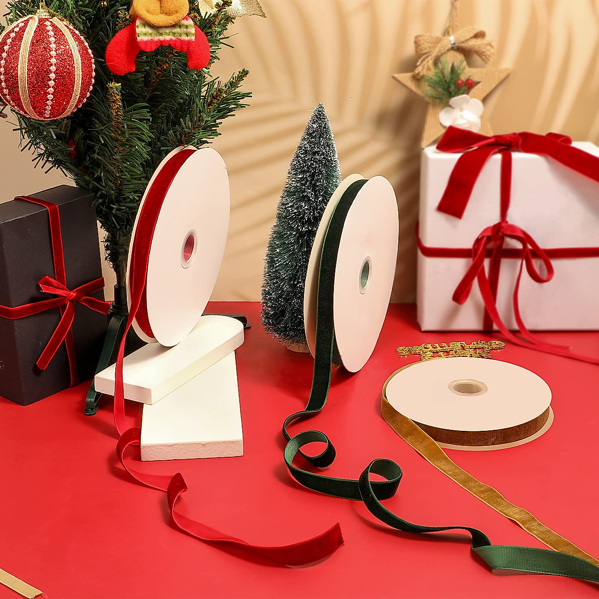 Patelai 3 Rolls 75 Yards Christmas Velvet Ribbon Vintage Velvet Ribbon Spool Green Red and Khaki Velvet Ribbon Roll for Christmas Wedding Wrapping DIY Crafts Decoration Favors (3/5 Inch)