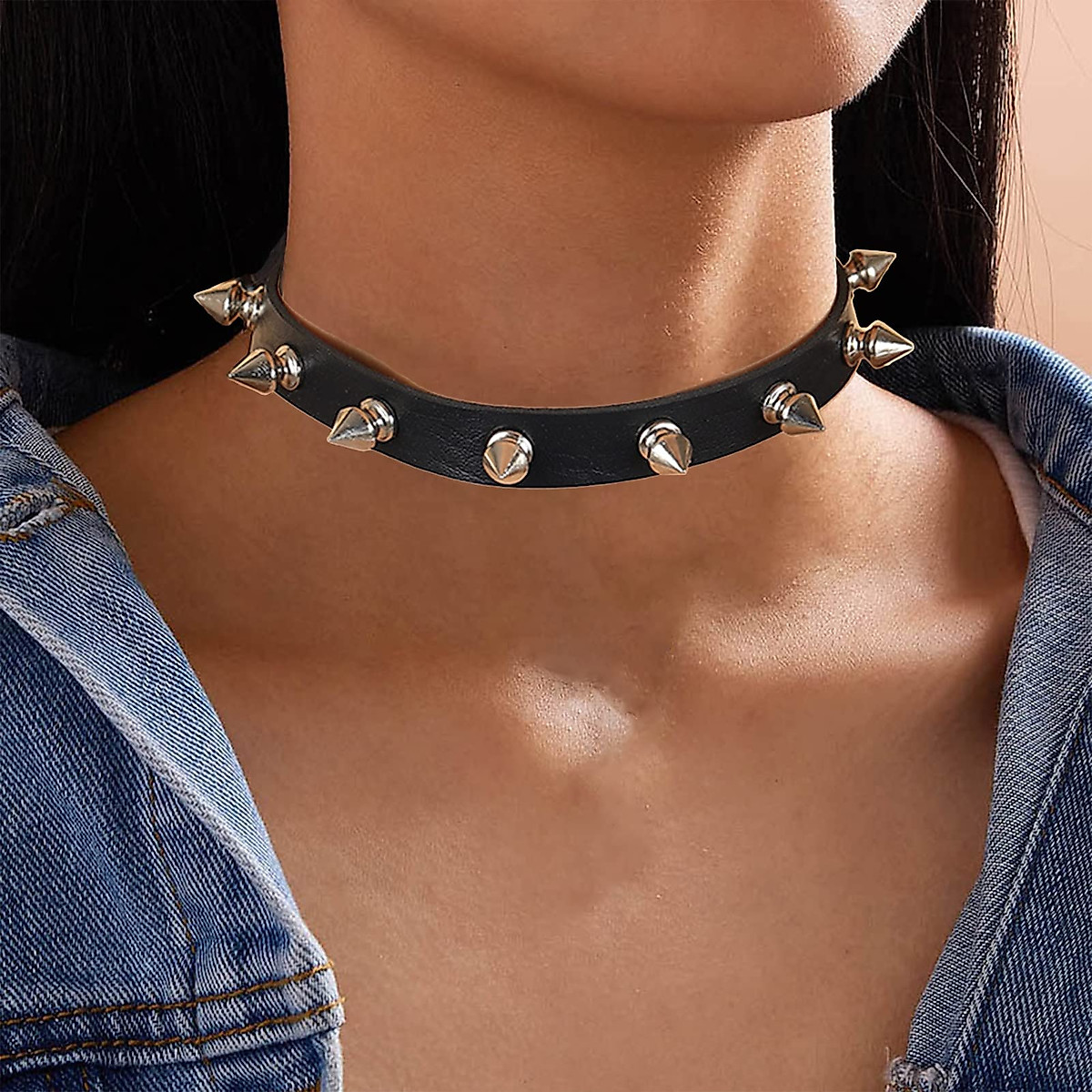 Dumcondy 4Pcs Halloween Cool Steampunk Love Heart Shaped Gothic Goth Punk Rock Rivet Spike Studded PU Leather Choker Collar Necklace Sets for Women Lady Girl Adjustable Cosplay Jewelry Night Club