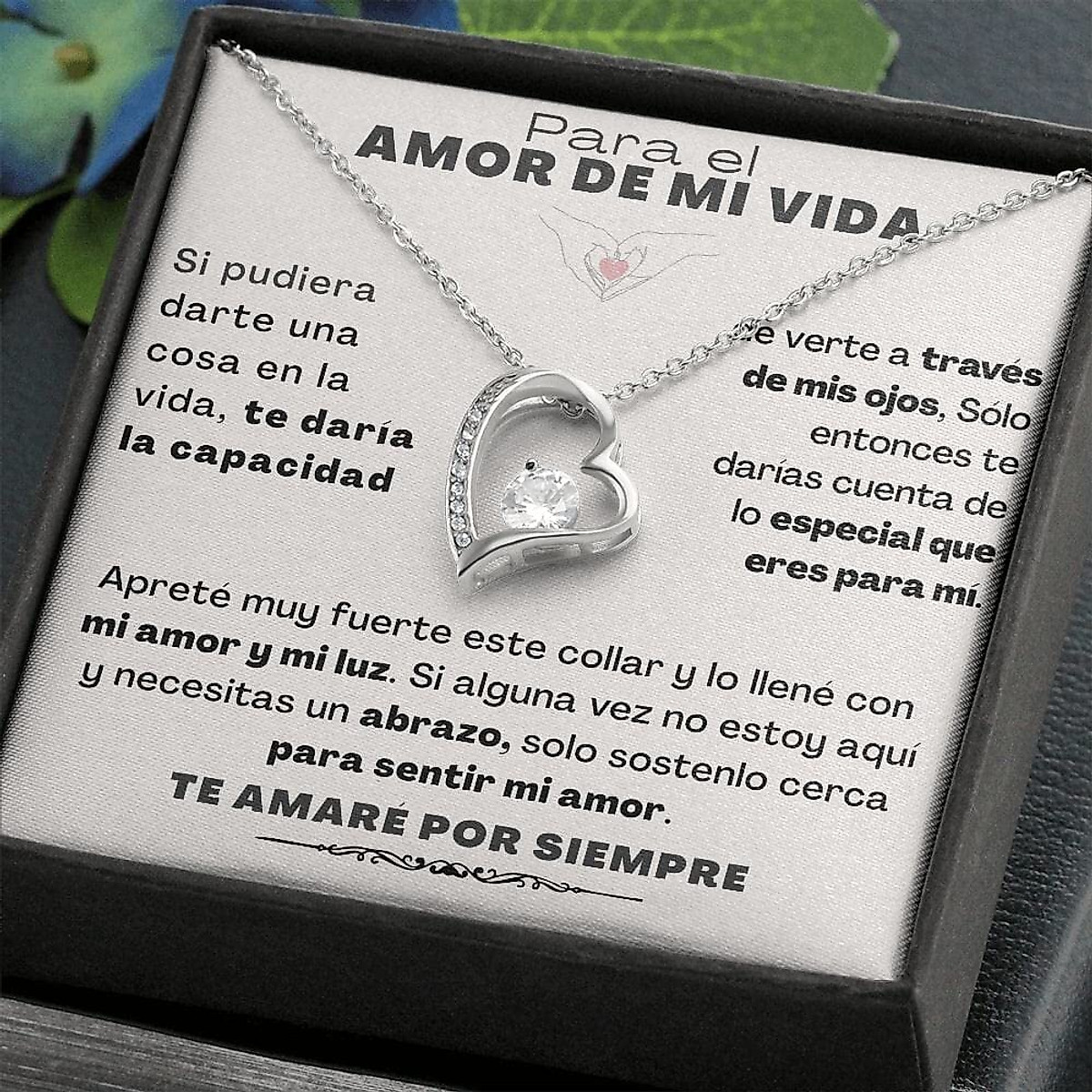 para el Amor de mi vida - Collar Por Siempre Amor - Forever Love B&W Acabado en Oro Amarillo de 18 quilates. / Cajita de Lujo Madera con Luz Led