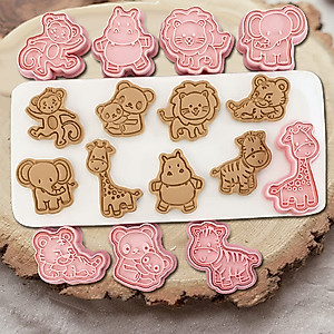 Animal Cookie Cutters With Plunger Stamps Set,8 Piece 3D Animal Embossing Cutters For Biscuit Fondant Cheese Baking Molds