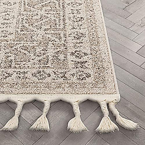 Well Woven Caro Beige Tribal Medallion (3'11 x 5'10") Area Rug