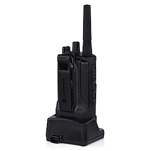 6 Motorola RMU2040 - UHF 2 Watt 4 Channel Radios & 1 Motorola PMLN6384 6 Radio Charger Black