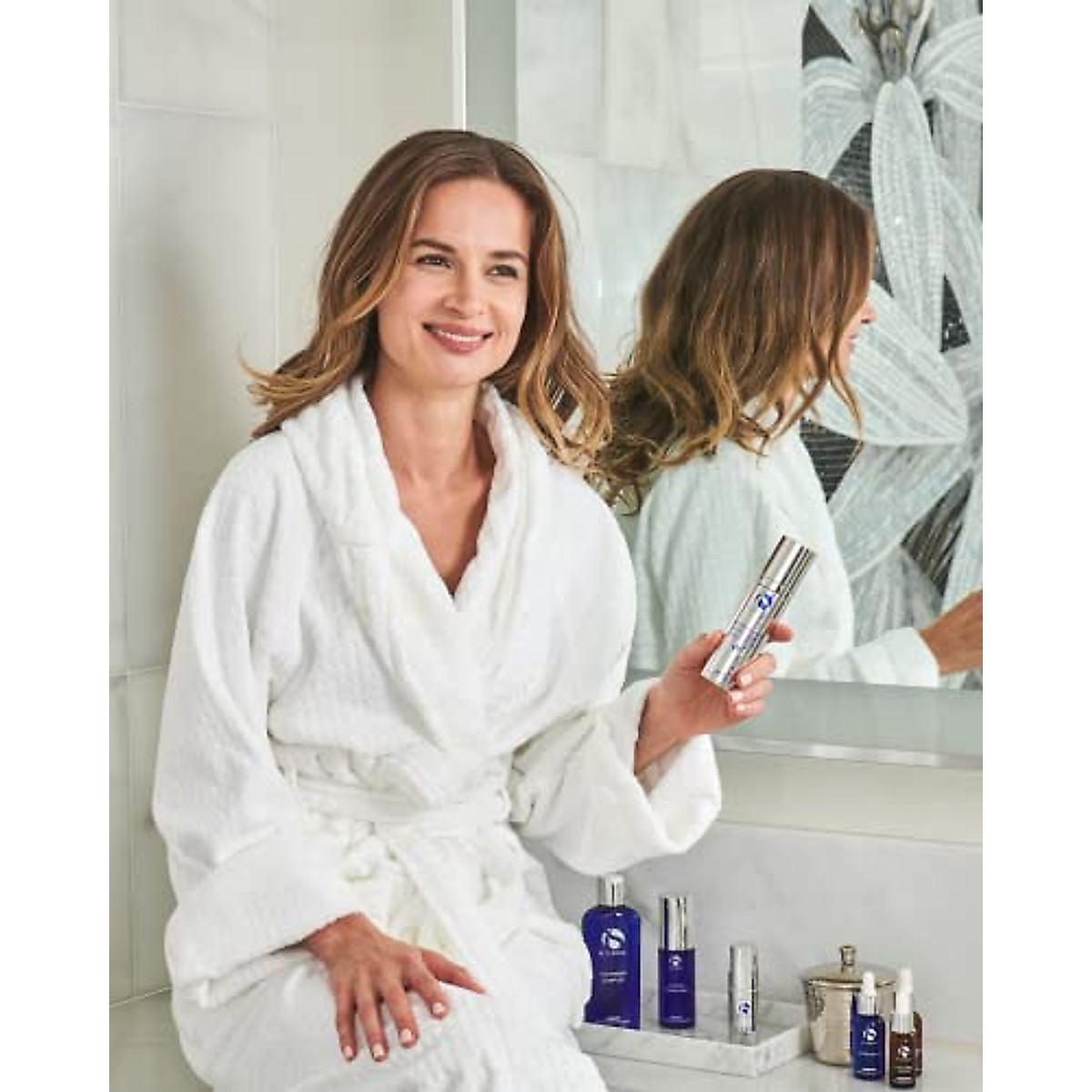 iS CLINICAL Reparative Moisture Emulsion, Hydrating Anti-Aging Face Moisturizer with Hyaluronic Acid, Repairs and Protects Skin