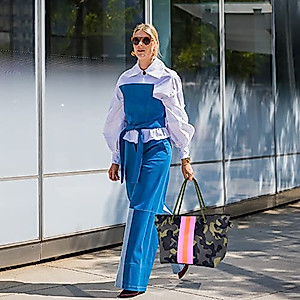 TANJUR Neoprene Medium Crossbody Bag Casual Shoulder Bag Lightweight Daily Hand Bag for Women with Zipper and A Small Purse（Green Camouflage Pink Stripe）