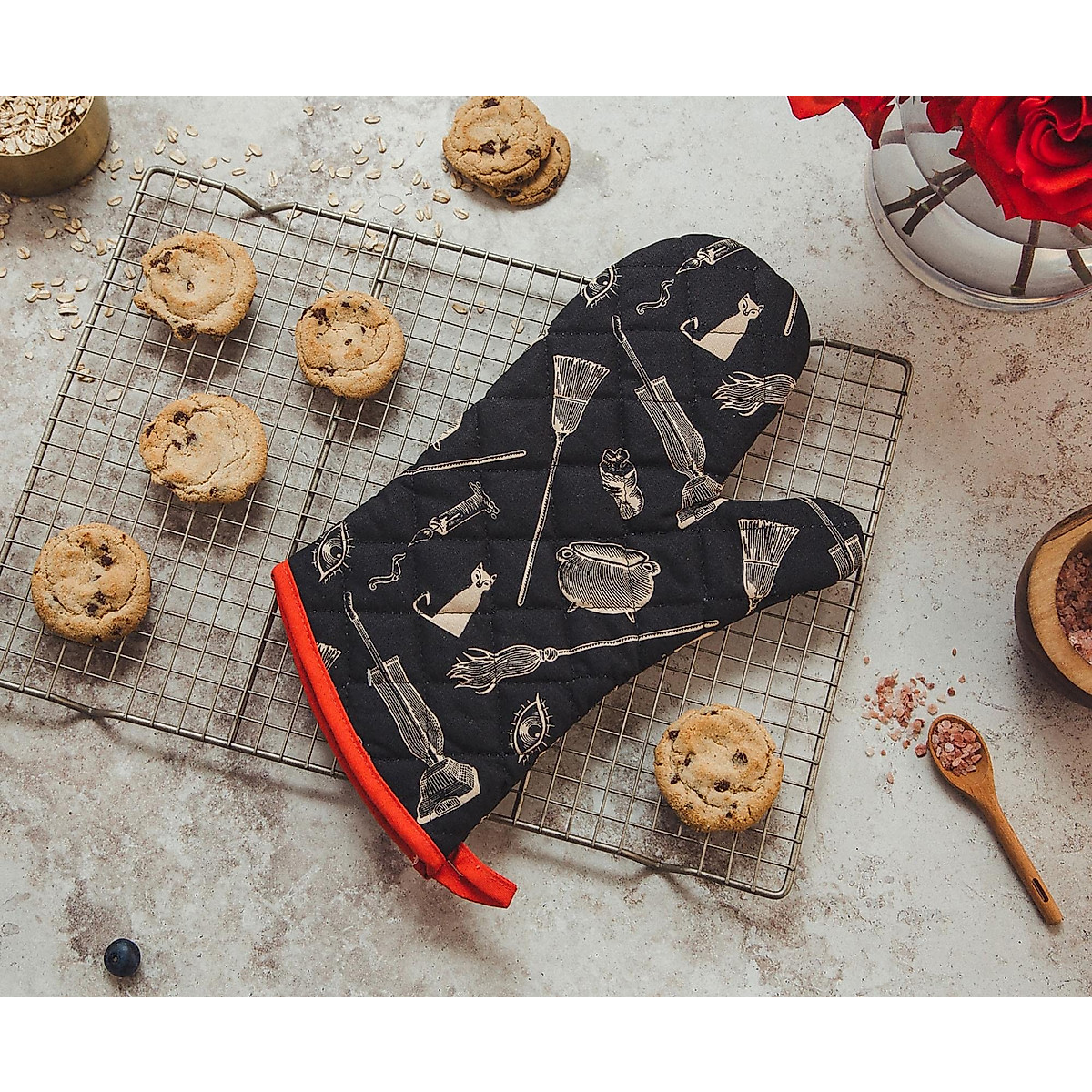 Disney Hocus Pocus Black Kitchen Oven Mitt Glove