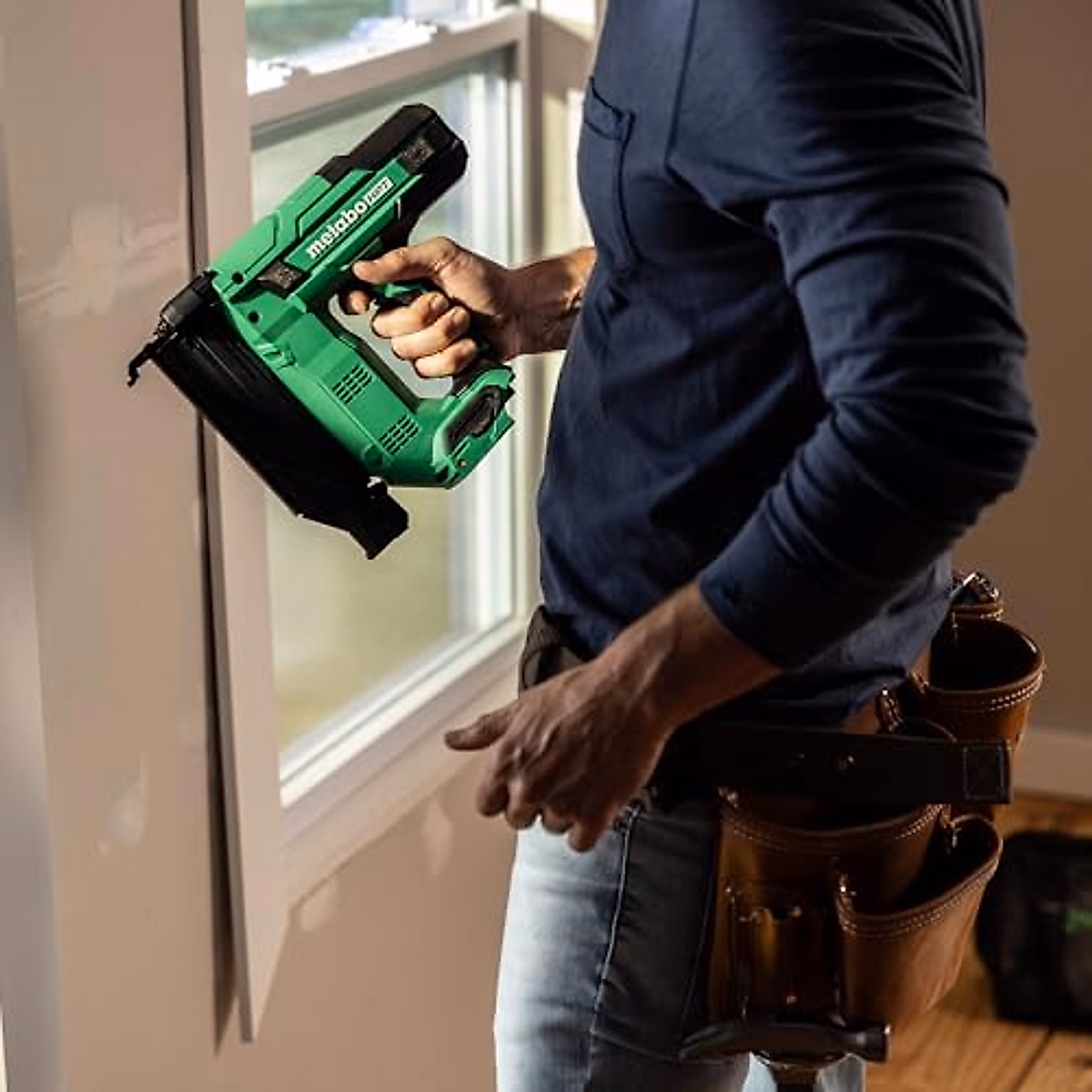 Metabo HPT 18V MultiVolt™ 18-Ga Compact Cordless Brad Nailer Kit, Includes 1-18V 2.0 Ah Battery, NT1850DG