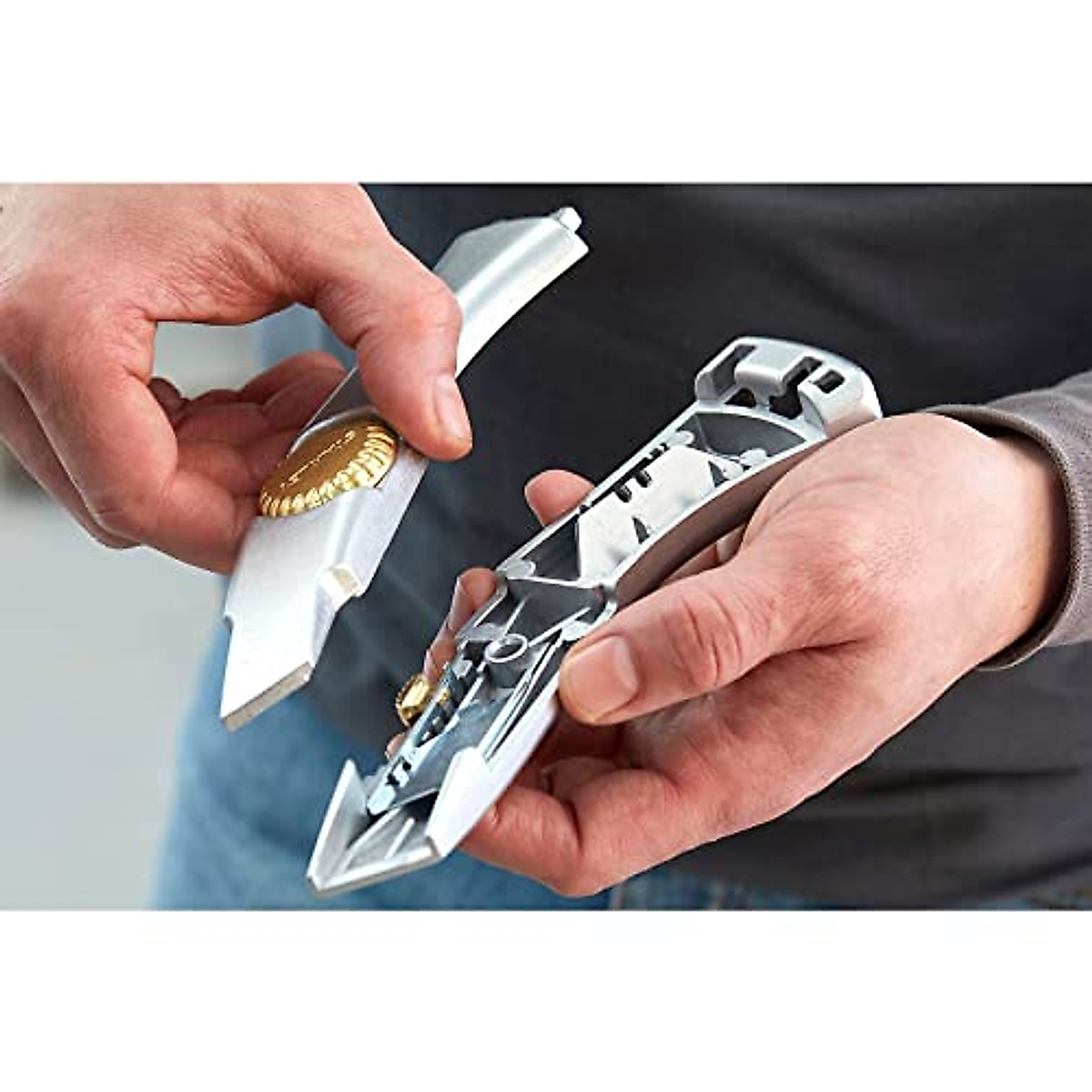 Stanley 2-10-122 Knife "Titan RB" with retractable blade, Silver