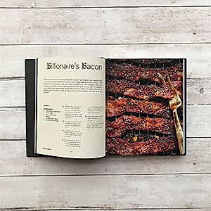 From Crook to Cook: Platinum Recipes from Tha Boss Dogg's Kitchen (Snoop Dogg Cookbook, Celebrity Cookbook with Soul Food Recipes) (Snoop Dog x Chronicle Books)