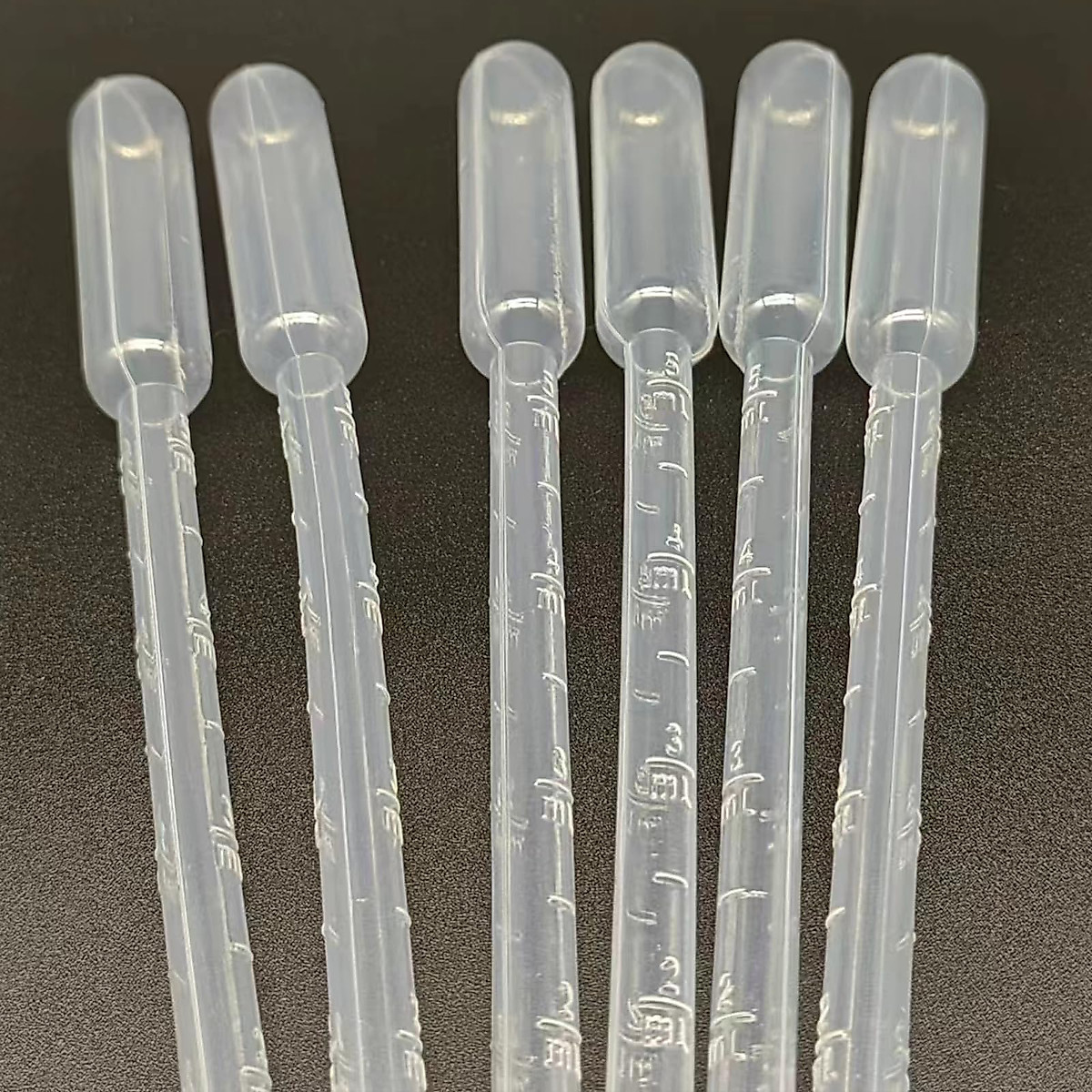 Pack of 100 5ML Disposable Pipettes Plastic Pipette Droppers for transferring Liquids, Oils, resins, Crafts, Essential Oil Mixing, Fish Tank Cleaning, Student Scientific Research Activities, etc.