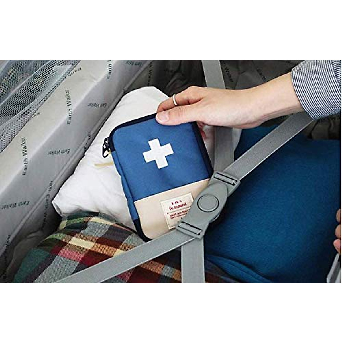 JIAKAI 2 Packs First Aid Bag,Empty First Aid Pouch,Mini Portable Medical Bag for Outdoor Camping Hiking Travel Emergency，Multifunction Emergency Medicine Storage Bag-7x5 inch