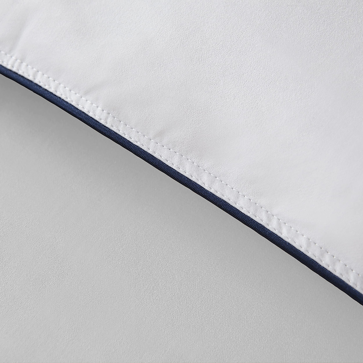 Pacific Coast Light Weight Comforter 300 Thread Count 550 Fill Power Down - King