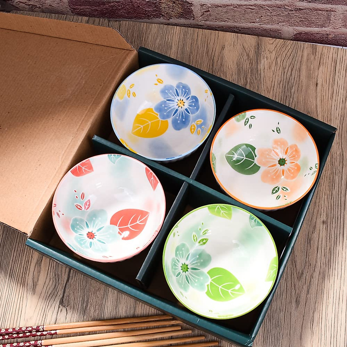 Ceramic Rice Bowl with Chopsticks Set of 4,A Good Gift for Friend and Family (LH)