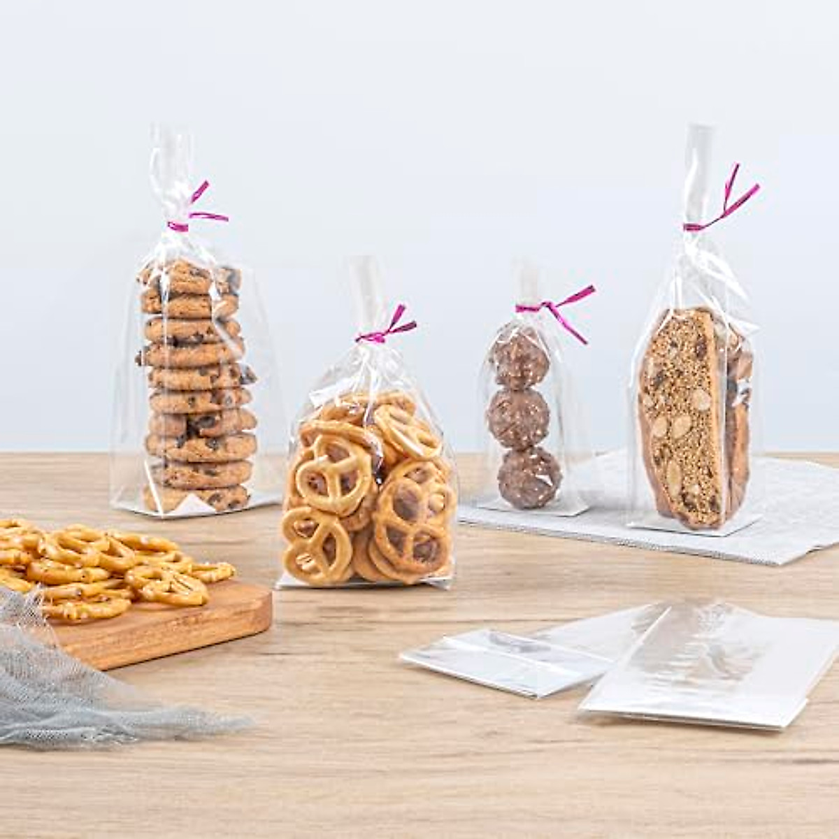 Restaurantware Bag Tek 3 x 2 x 6.5 Inch Retail Bags 100 Durable Candy Bags - Gusset Sleeved Disposable Clear BOPP Gusset Bags Flat-Bottomed For Restaurants Cafes And Delis