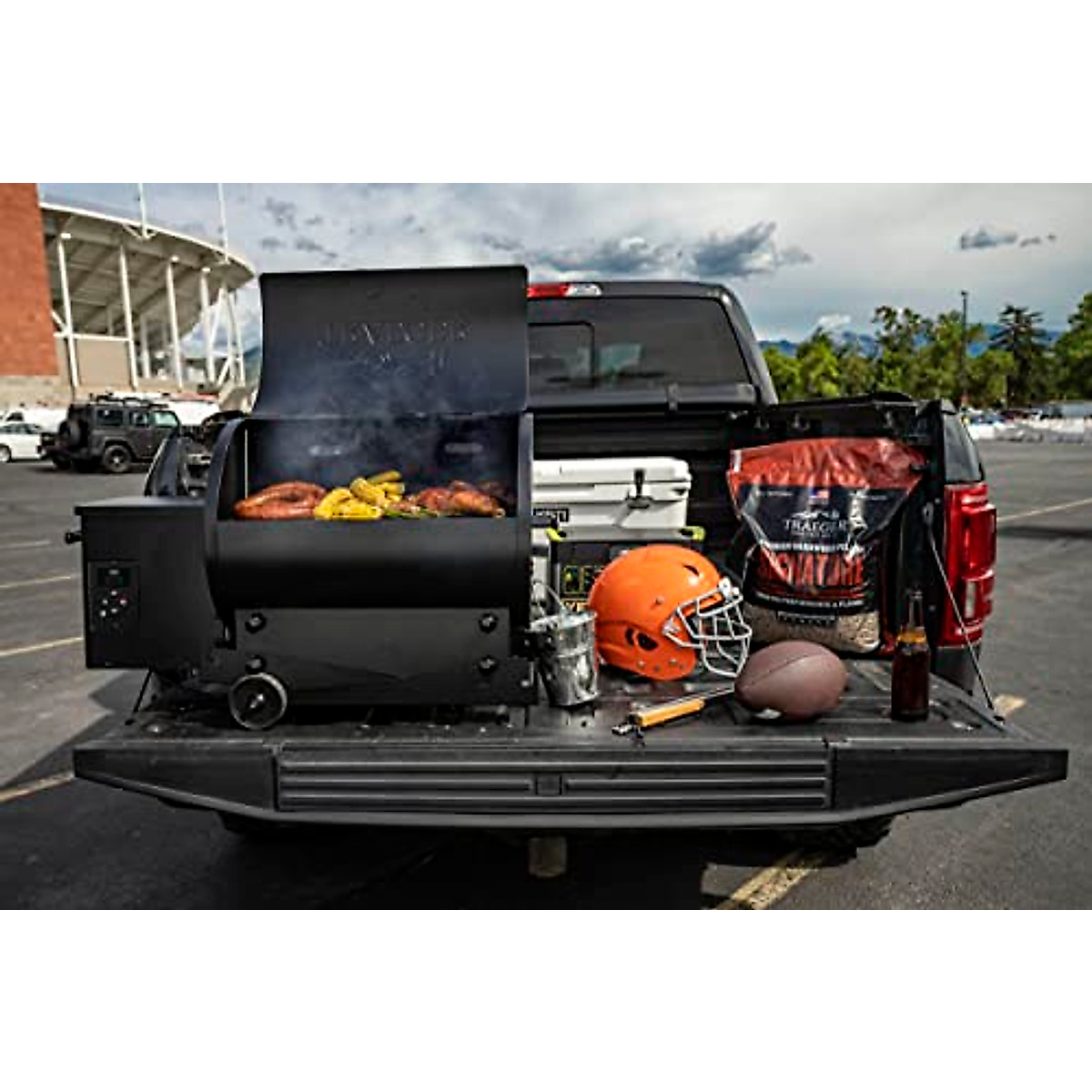 Traeger Grills Tailgater 20 Portable Wood Pellet Grill and Smoker, Black