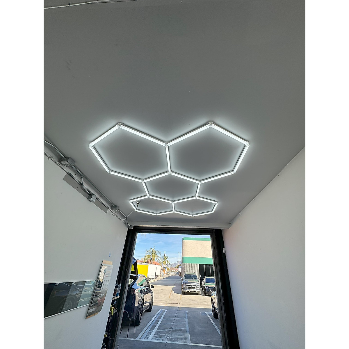 Generic Modern Hexagon LED Lights - Set of 5 Touch Control Aluminum Hexagon Ceiling Lights - Honeycomb Led Lights for Garage, Shops, Gyms, Basements – 4ft Wide, 8ft Tall (6500 Lumen), White