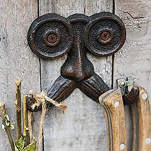 Leefasy Cast Iron Old Man Hook Beard-Shaped Decorative Coat Hanger Rack Keys Holder for Home