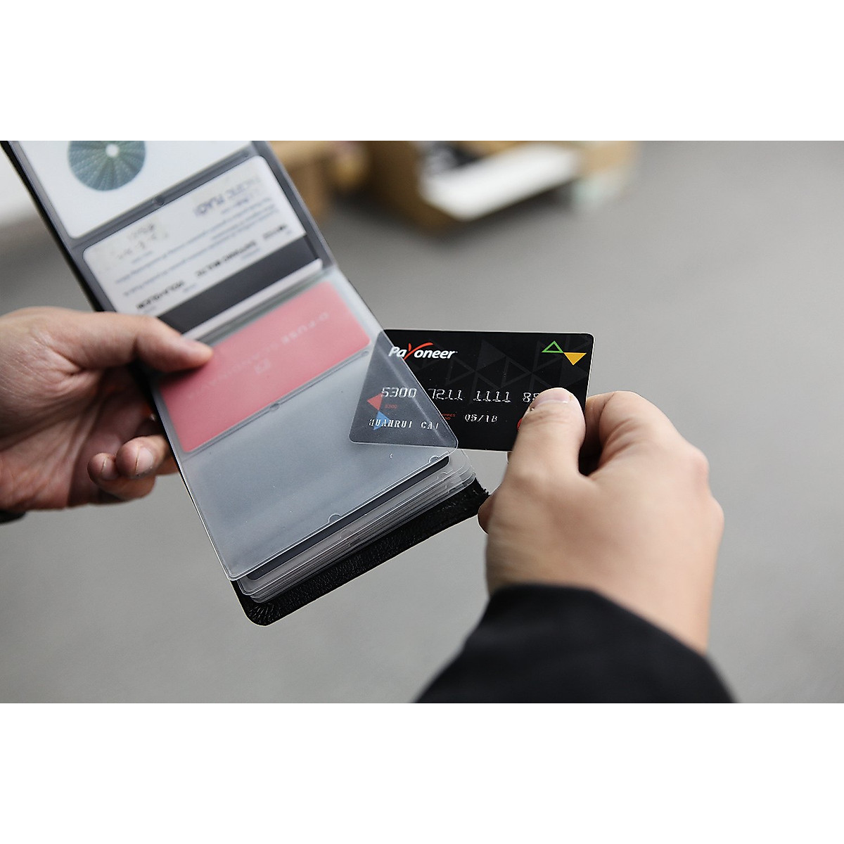 AI-DEE RFID Blocking Wallet - 6 Pages Leather Business Credit Card Holder Case/12 Credit Card Holder Slots Wallet Insert Card Sleeves - Black