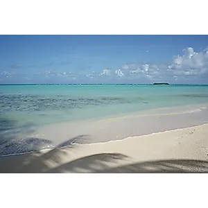 Sony SAL-28F28 28mm f/2.8 Wide Angle Lens for Sony Alpha Digital SLR Camera