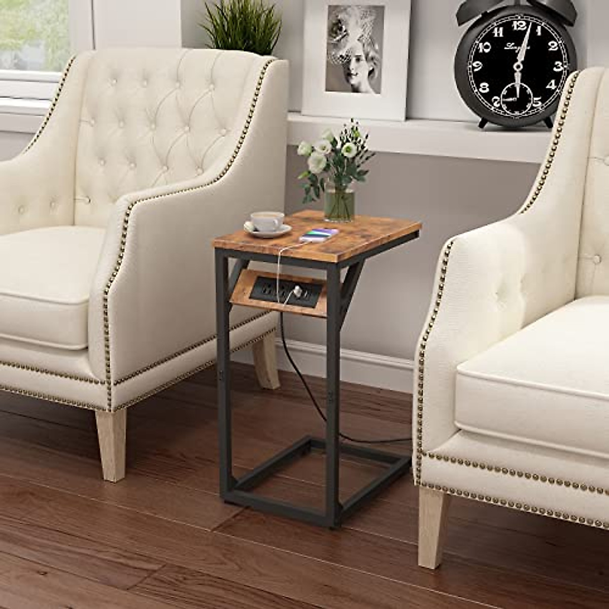 NONGSHIM Side Table, Slim C Shaped End Table with Charging Station, Small Snack Table for Living Room, Bedroom, Sofa Table with USB Ports and Outlets for Small Spaces, Rustic Brown