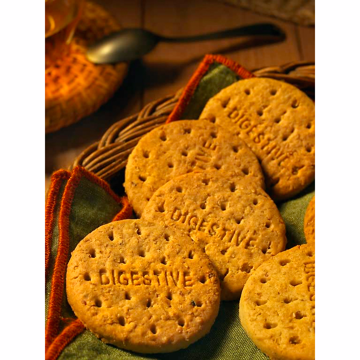 Mcvitie's Digestives Crunchy Wheat Biscuits Cookie - (4 Pack) England's Favourite. Best of British Biscuit Packed By Zuvo. Sweet, Wheat Taste, Crumbly Texture, And Renowned Suitability For Dunking, No Artificial Flavors or Colors - 400g