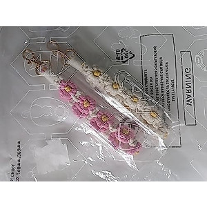 Macrame Wristlet Keychain Daisy Weave Bracelet Keychains Handmade Wrist Lanyard Boho Rope Keyring Phone Holder for Women Girl