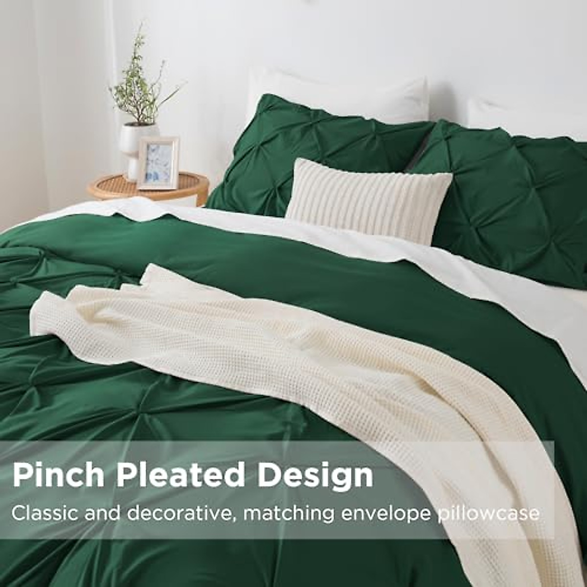 Litanika Dark Emerald Green Queen Pinch Pleat Duvet Cover, 3 Pieces Pintuck Cover Soft Microfiber Bedding Set with Zipper Closure & Corner Ties(90x90Inch-1 Duvet Cover, 2 Pillowcases)