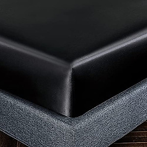 Homiest 4pcs Satin Sheets Set Luxury Silky Satin Bedding Set with Deep Pocket, 1 Fitted Sheet + 1 Flat Sheet + 2 Pillowcases (Queen Size, Black)