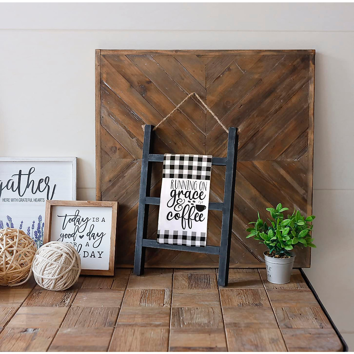 Joy Choice 16" Wood Blanket Ladder Farmhouse Style,3-Tier Blanket Rack,Wall Hanging Ladder Blanket Holder,Wood Mini Ladder,Wood Towel Rack for Bathroom,Living Room and Kitchen.(Natural)