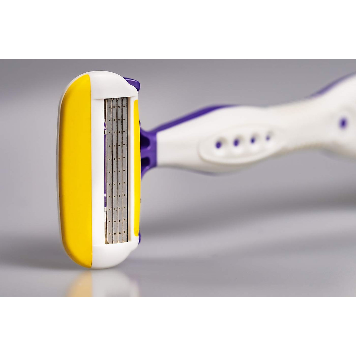 About Body Spa Shave 4-Blade Disposable Razors, Premium Disposable Shavers With Coconut Oil Moisture Pad, 4 Count