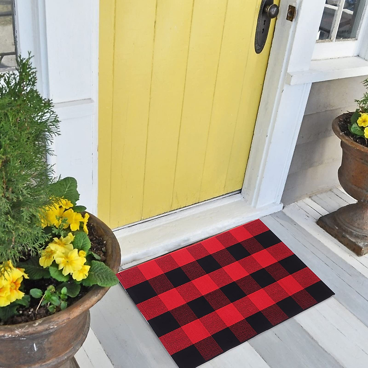 Beupy Black & Red Christmas Door Mat Buffalo Plaid Doormat 18 x 29'' Winter Holiday Non-Skid Floor Mat Switch Mat Indoor Outdoor Home Garden Easy to Clean Low Profile Mat