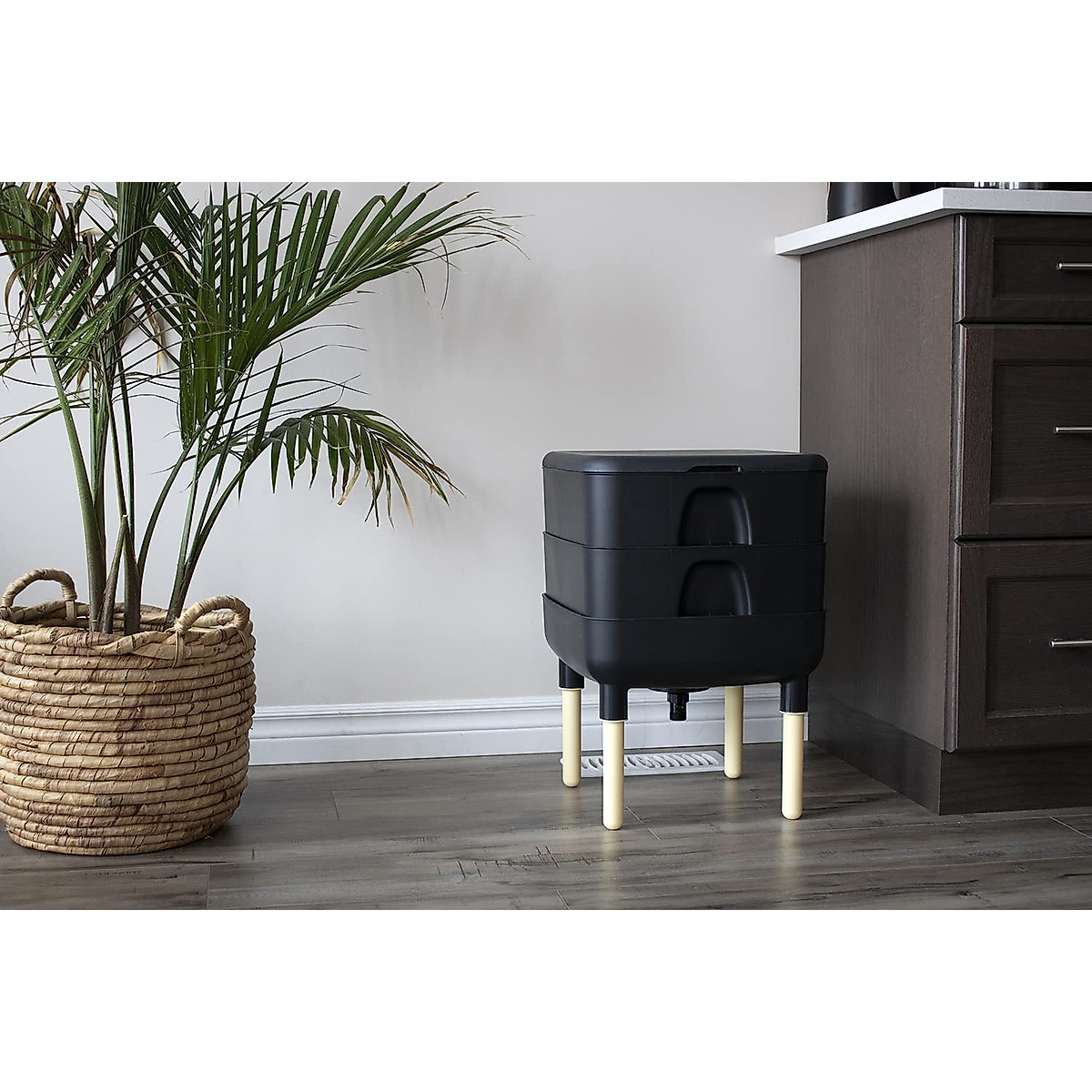 FCMP Outdoor - The Essential Living Composter, 2-Tray Worm Composter, Black