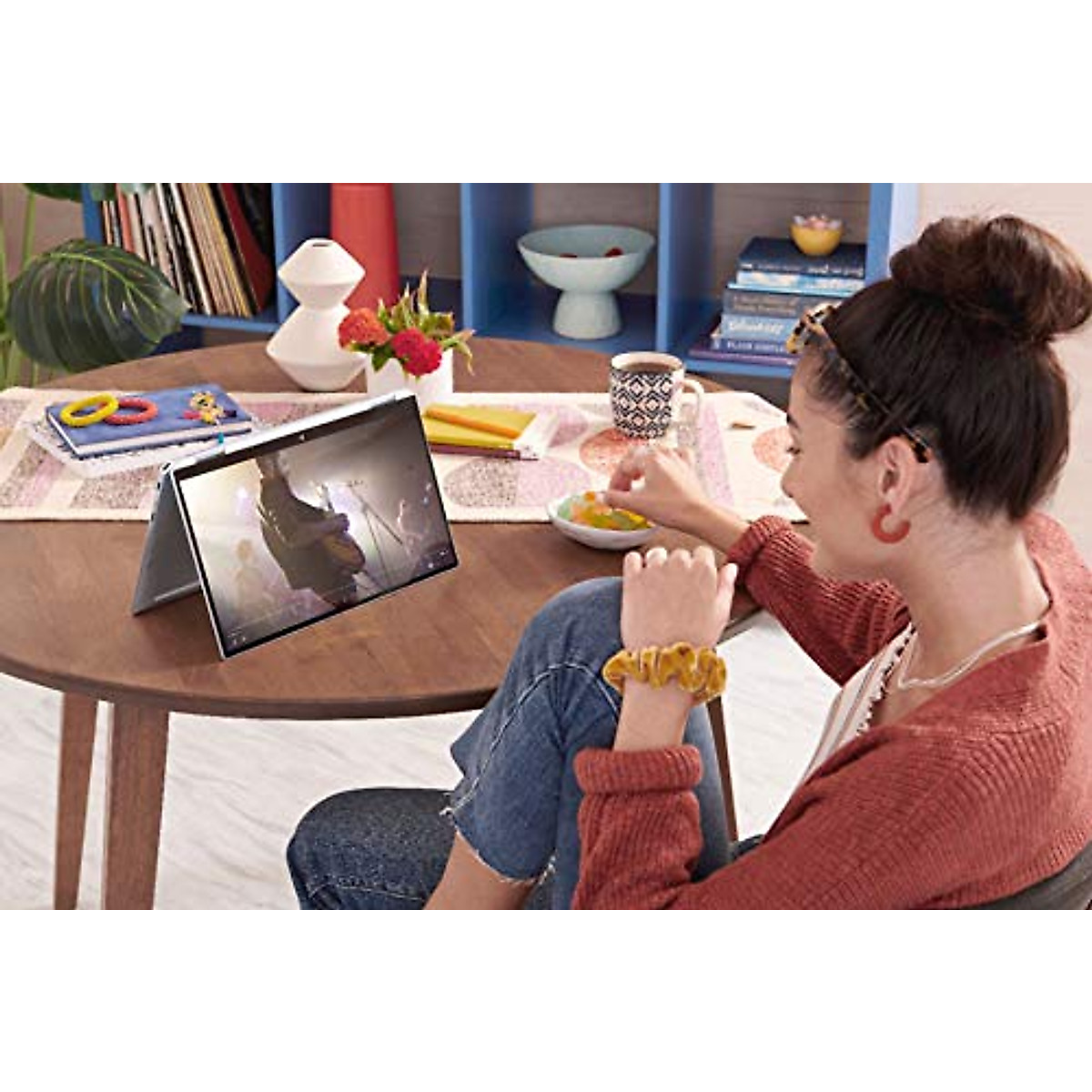 HP Spectre Touch x360 13 in Silver Convertible Laptop 11th Gen Quad Core Intel i5 up to 4.2GHz 8GB DDR4 256GB SSD 13.3in FHD Gorilla Glass (13-AW200-Renewed)