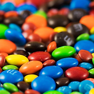 M&M's Milk Chocolate Bundle - 2 Pounds, 70 CT, Fun Mix of Chocolate Treats - Candy Bulk