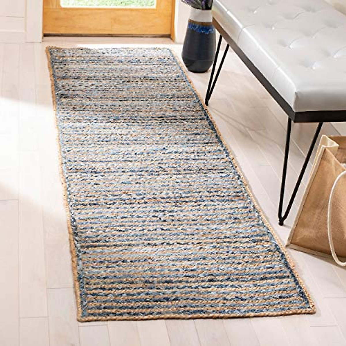 SAFAVIEH Cape Cod Collection Area Rug - 4' x 6' Oval, Natural & Blue, Handmade Flat Weave Jute, Ideal for High Traffic Areas in Living Room, Bedroom (CAP250A)