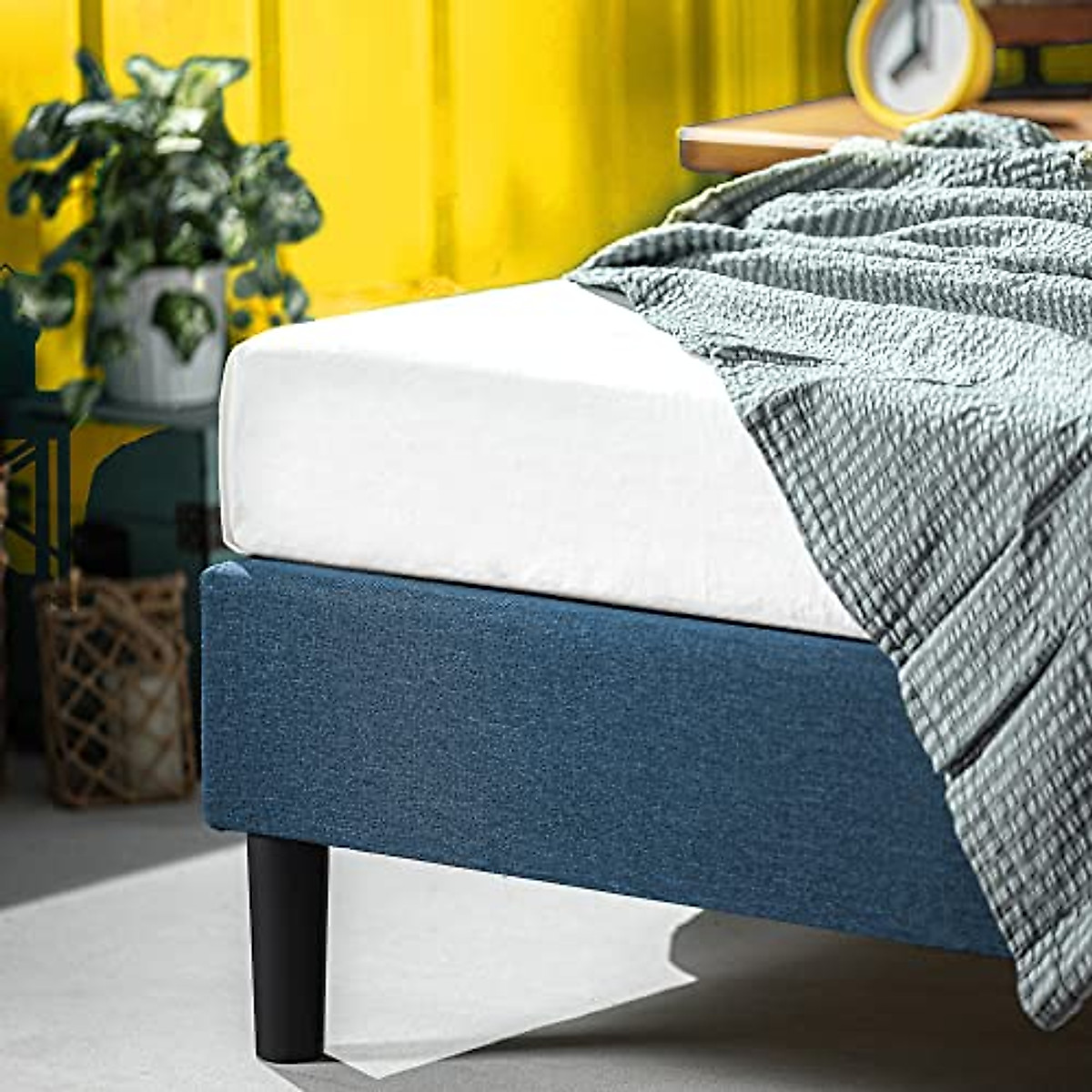 ZINUS Curtis Upholstered Platform Bed Frame / Mattress Foundation / Wood Slat Support / No Box Spring Needed / Easy Assembly, Navy, King