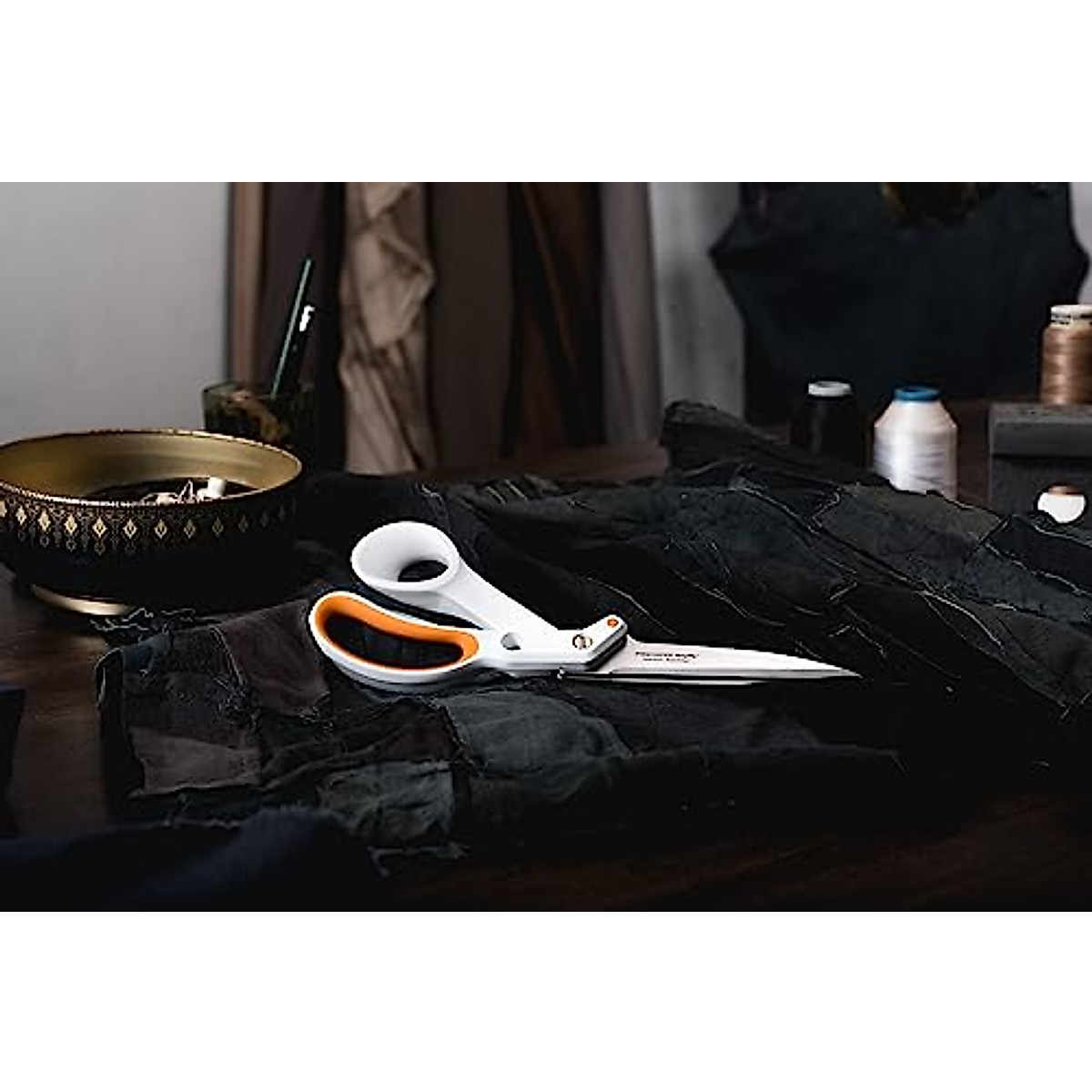 Fiskars Razor Edge All Purpose Scissors, Length: 24 cm, Stainless Steel Blade/Plastic Handles, White/Orange, Amplify, 1005225