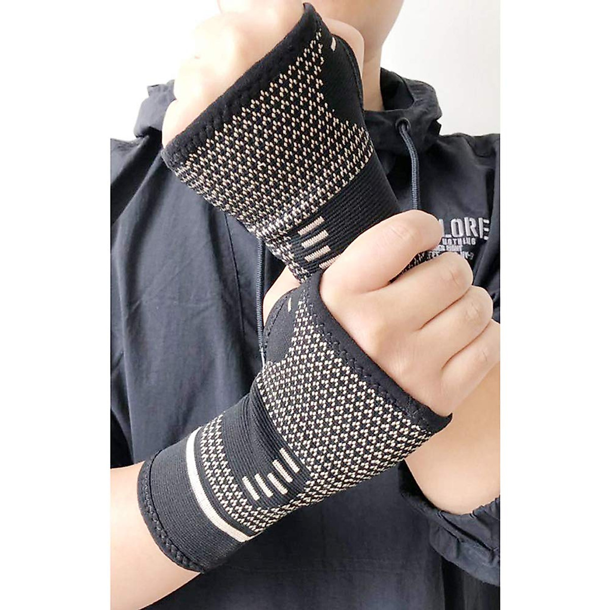 Fansipro 1 Pair Wrist Hand Brace Carpal Tunnel Support Splint Fit Arthritis Sprain Pain, 22-25 CM, Black