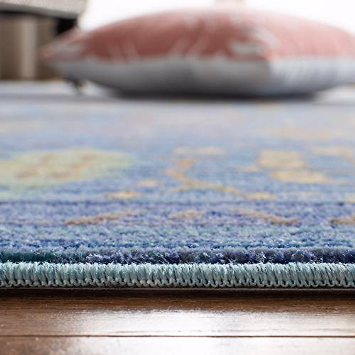 SAFAVIEH Valencia Collection Area Rug - 8' x 10', Blue & Multi, Boho Chic Distressed Design, Non-Shedding & Easy Care, Ideal for High Traffic Areas in Living Room, Bedroom (VAL108M)