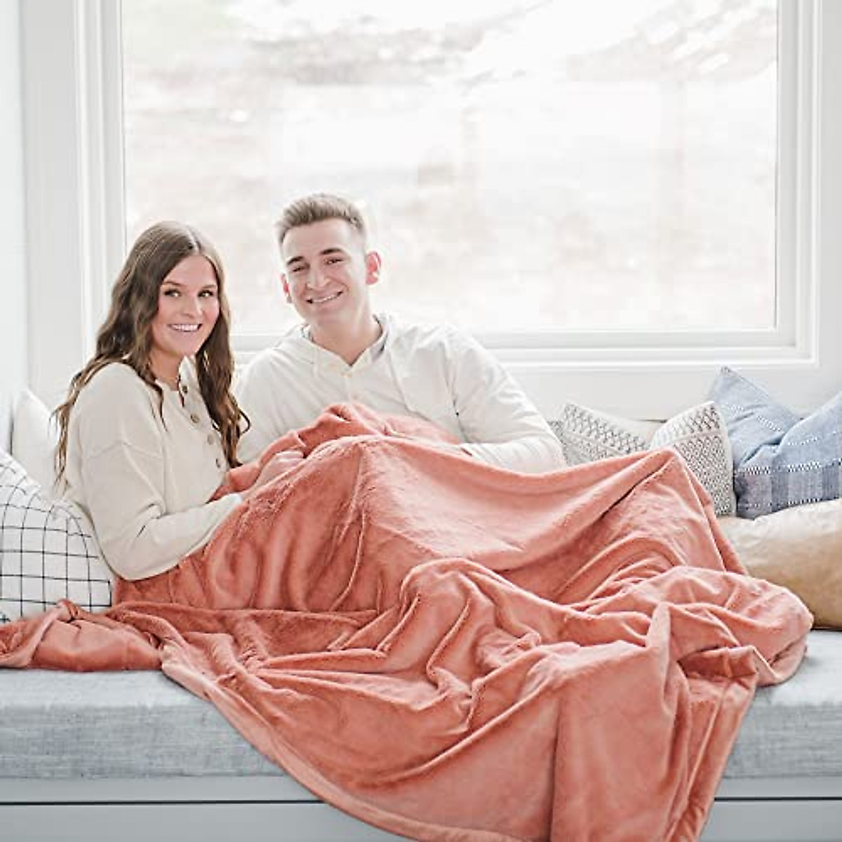 SARANONI Oversized Super Soft Comfy Lush 60" x 80" Adult Extra Large Blanket, (Clay)