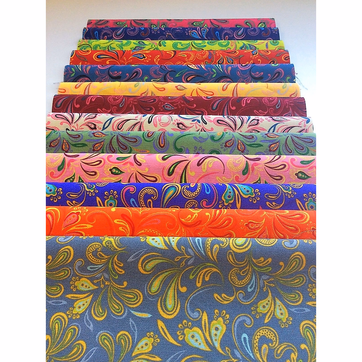 5 Inch 102 Pcs Quilt Squares Charm Pack 100% Cotton Fabric Fleur De LIs Bright