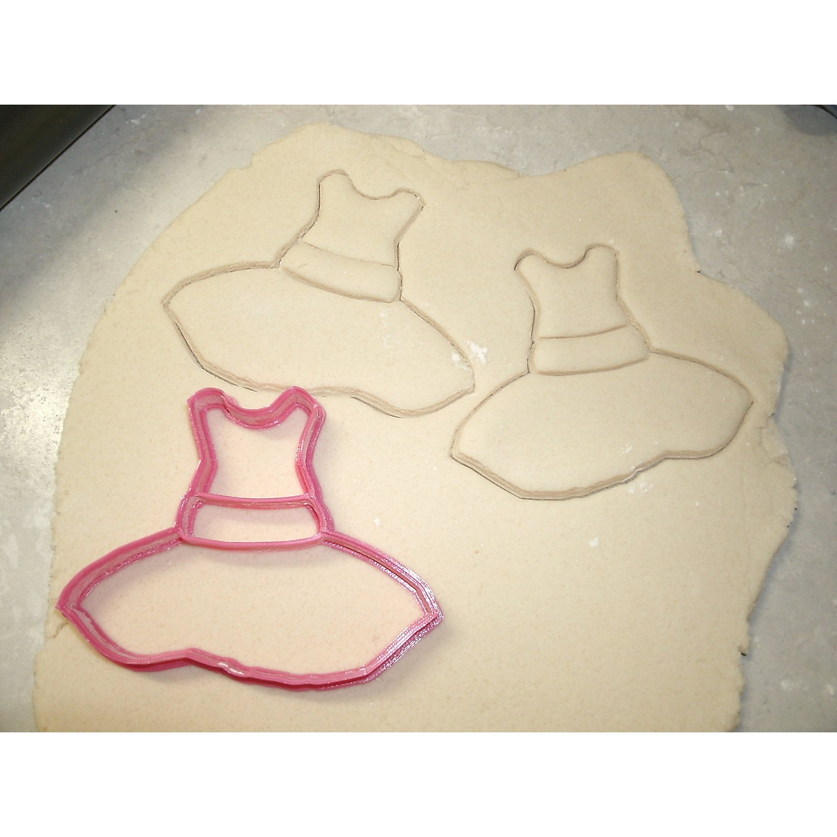 THEMED MAGICAL MOUSE WITH BOW CARTOON CHARACTER SET OF 4 COOKIE CUTTER BAKING TOOL USA PR533