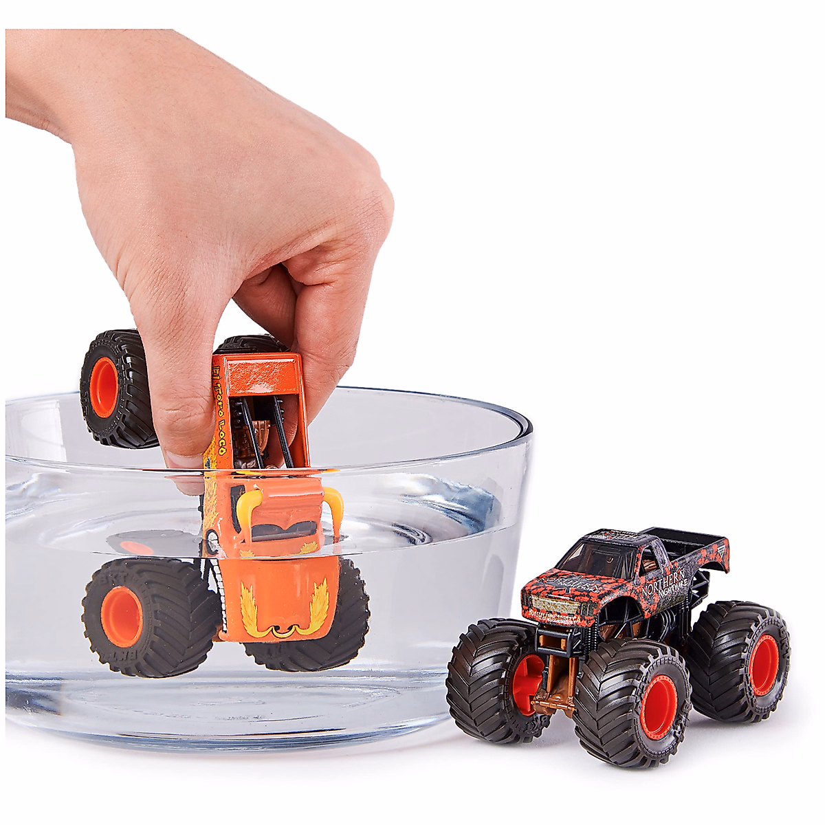Monster Jam, Official El Toro Loco vs. Northern Nightmare Color-Changing Die-Cast Monster Trucks, 1:64 Scale