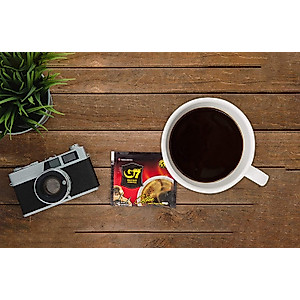 Trung Nguyen — G7 Instant Coffee — 100% Soluble Coffee — Pure Black — Strong and Bold — Instant Vietnamese Coffee (100 Packets per Bag))