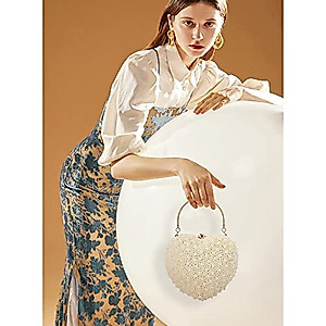 MANACUBE Women Beaded Evening Bags Vintage Pearl Heart Clutch Bag Elegant Purse with Detachable Chain for Wedding Party,Golden