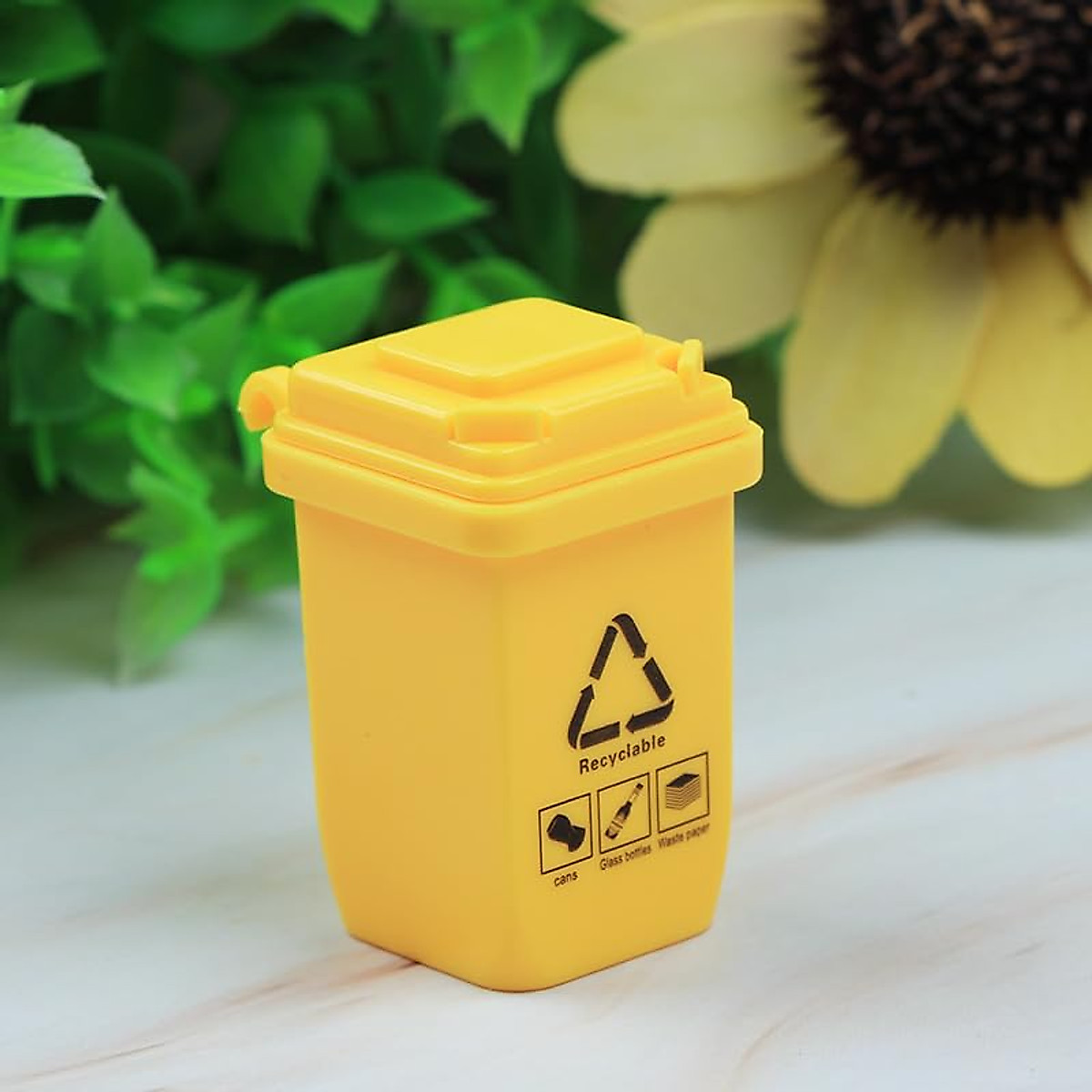 SHIDXIB 10Pcs Creative Trash Can Miniature Mini Trash Bin Sorting Bucket Scene Ornament