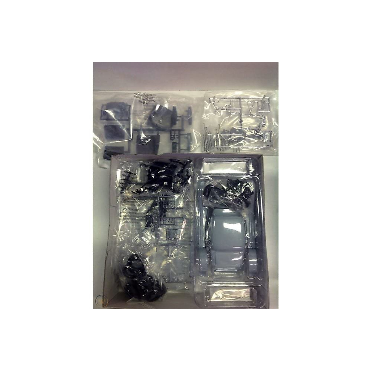 ModelToyCars 1932 Ford Roadster 2-in-1 Model Kit, Light Gray - Acme A1805002K - 1/18 Scale Diecast Model Kit