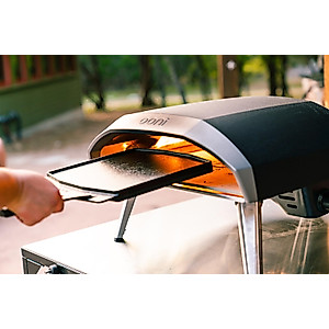 Ooni Cast Iron Dual-Sided Grizzler Plate - 37 x 33cm Reversible Griddle with Removable Handle and Stainless Steel Trivet, Pre-Seasoned Non-Stick Oven Safe Cookware, Pizza Oven and BBQ Accessories