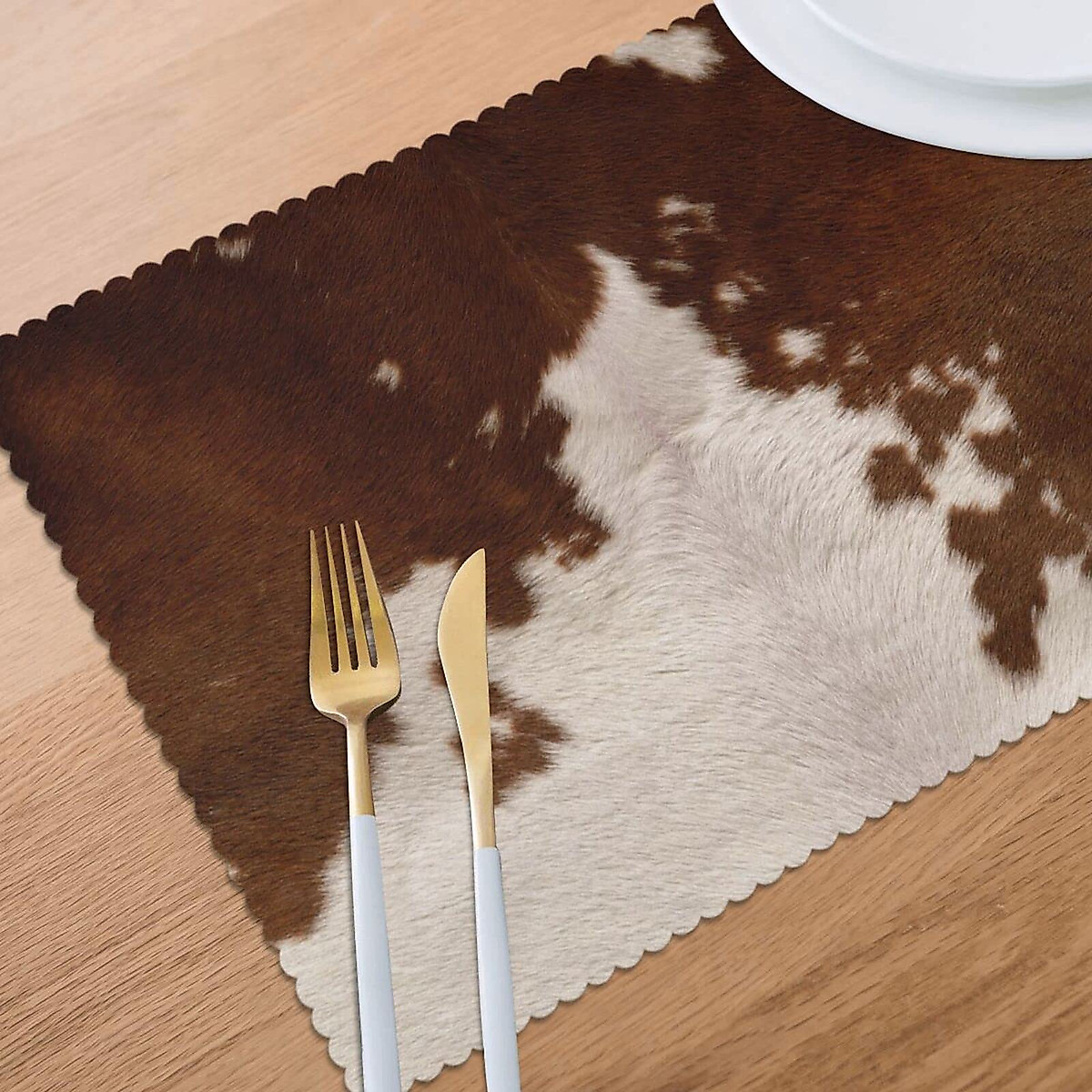 Red Brown Cowhide Placemats Set of 6, Rectangular Washable Placemats for Dining Table, Farmhouse Non-Slip Heat-Resistant Woven Table Mats Wipeable Thick Place Mats for Kitchen Party 12x18 Inch