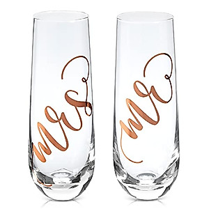 Juvale Set of 2 Mr and Mrs Champagne Toasting Flutes for Bride and Groom, His and Hers Wedding Day Glasses for Newlyweds, Engagement, Wedding and Bridal Shower Gifts (Rose Gold, 10oz)